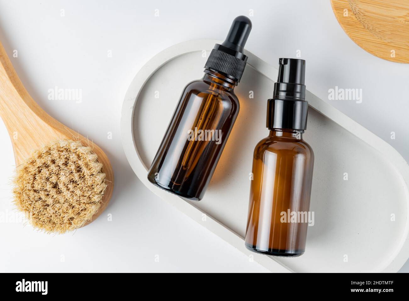 Cosmetic set for face skin exfoliation. Natuaral oil and peeling in ...