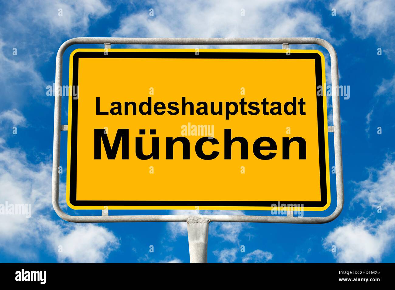munich, city sign, munichs, place name signs Stock Photo - Alamy