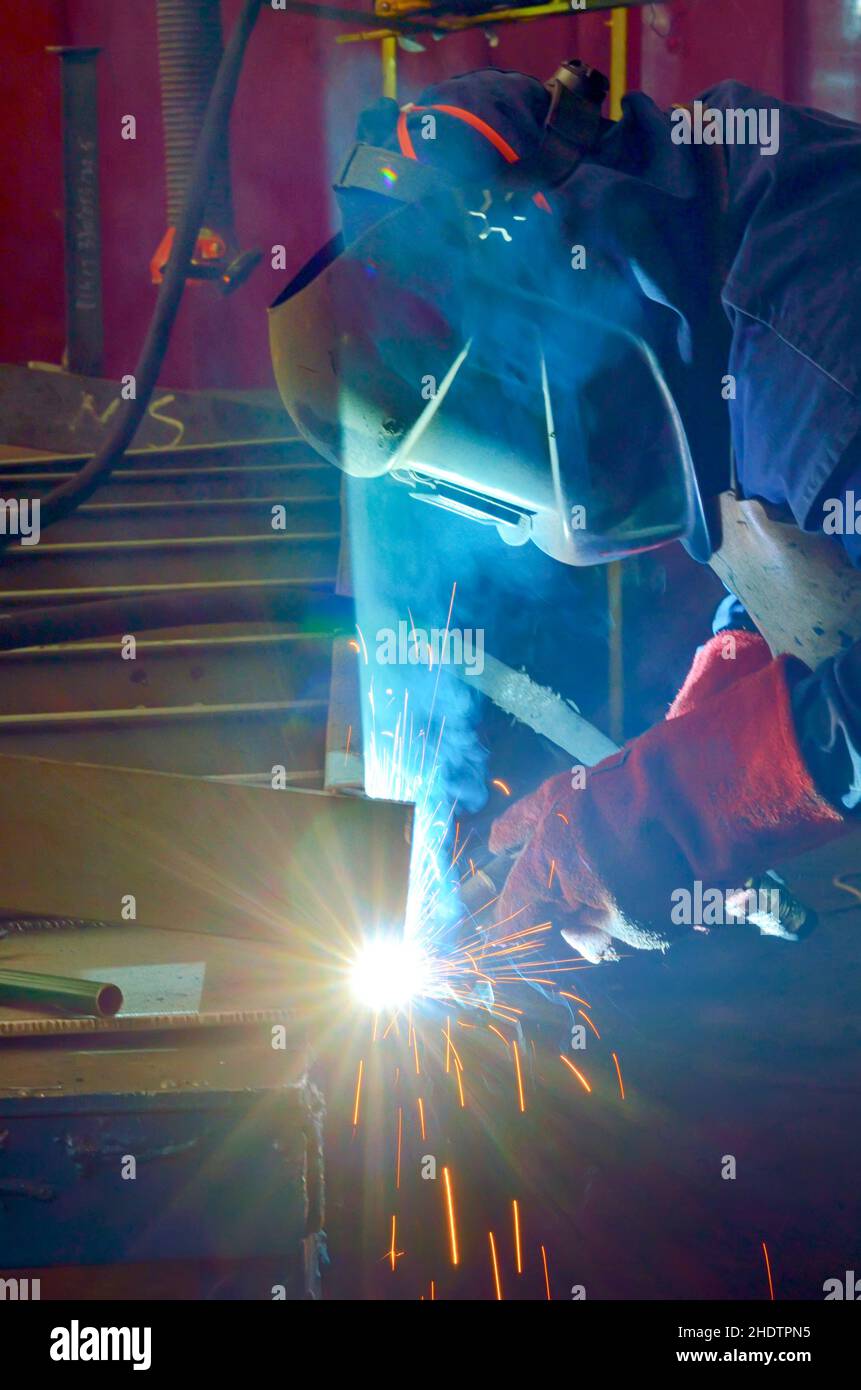 Work factory welding workers hi-res stock photography and images - Alamy