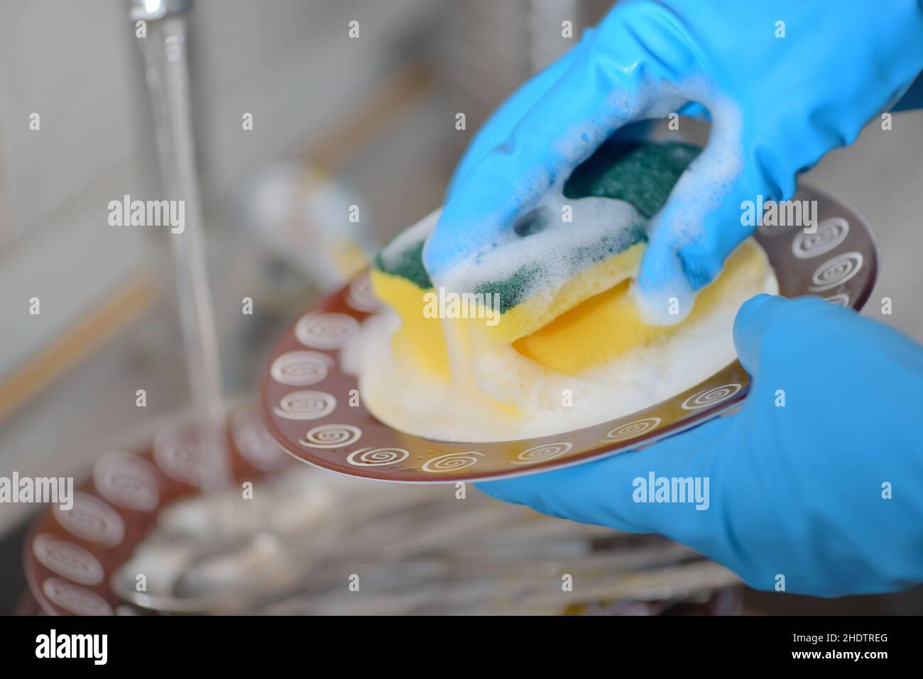 Dishwashing cleaners hi-res stock photography and images - Alamy