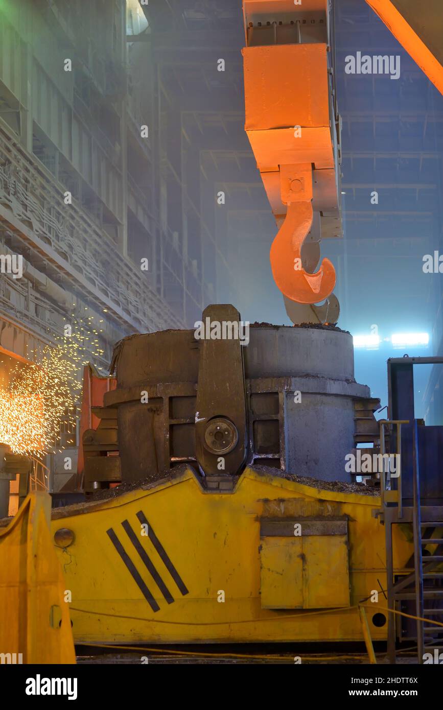 Crucible steel foundry hi-res stock photography and images - Alamy