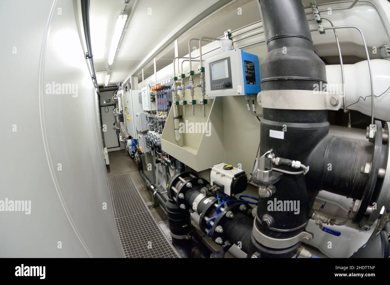 technique & technology, water purification, machine room, seawater ...