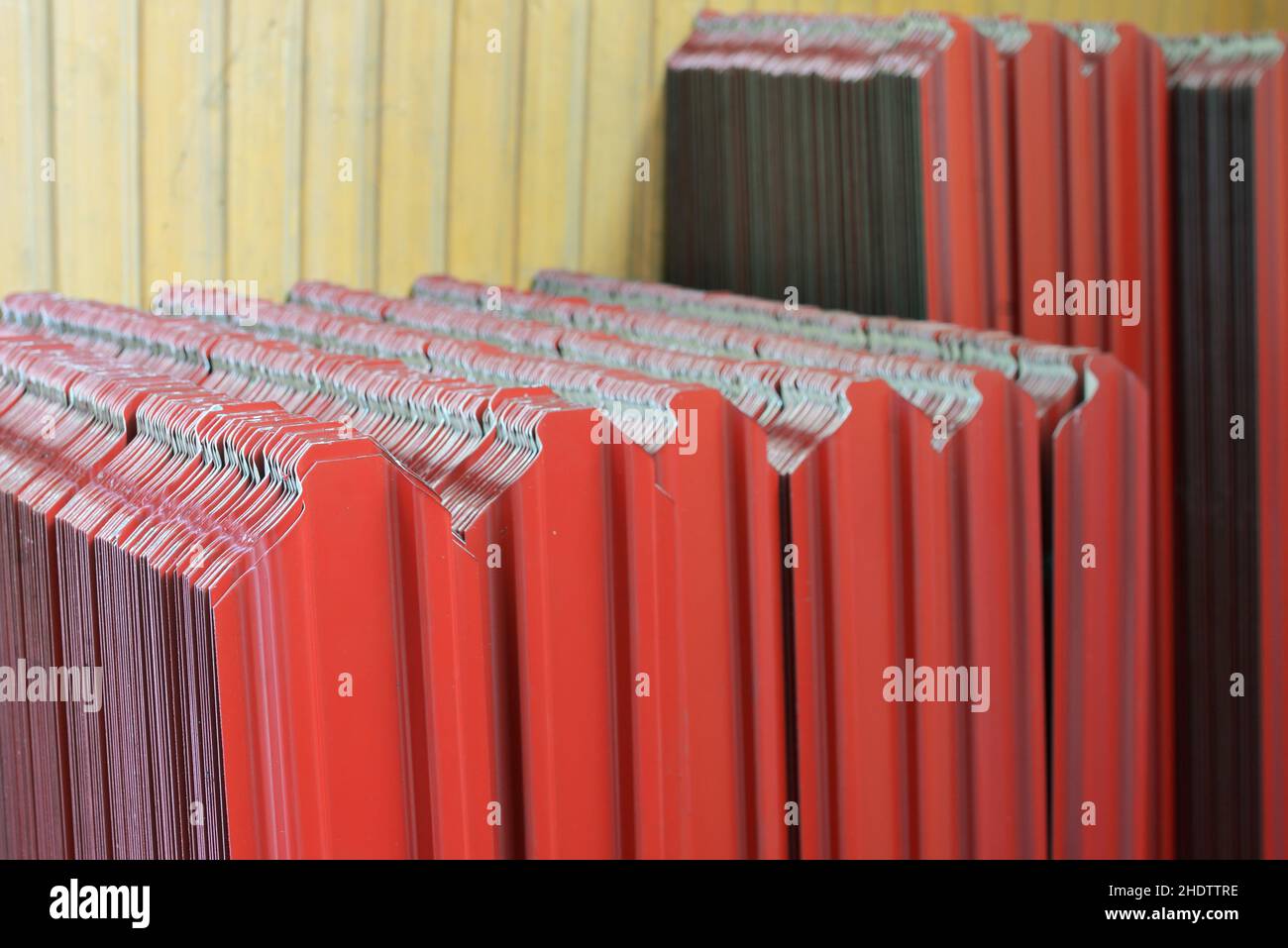 metal, corrugated, metals, corrugateds Stock Photo - Alamy