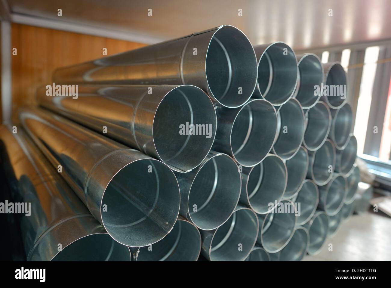 Object pipe hi-res stock photography and images - Alamy