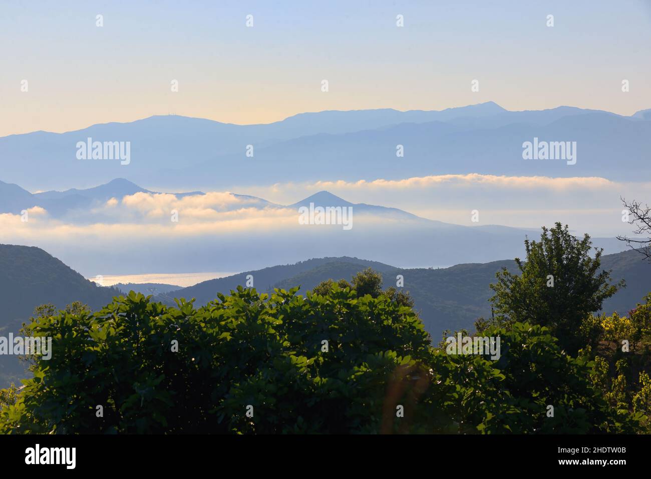 Horizon horizontals hi-res stock photography and images - Alamy
