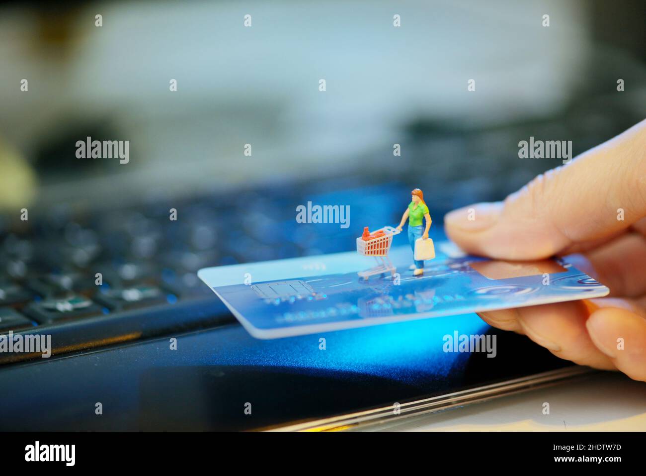 Shopping carts credit cards hi-res stock photography and images - Alamy