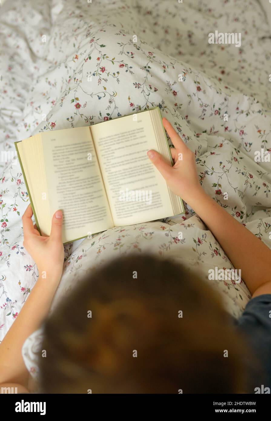 girl, reading, novel, girls, read, reading a book, reading something ...