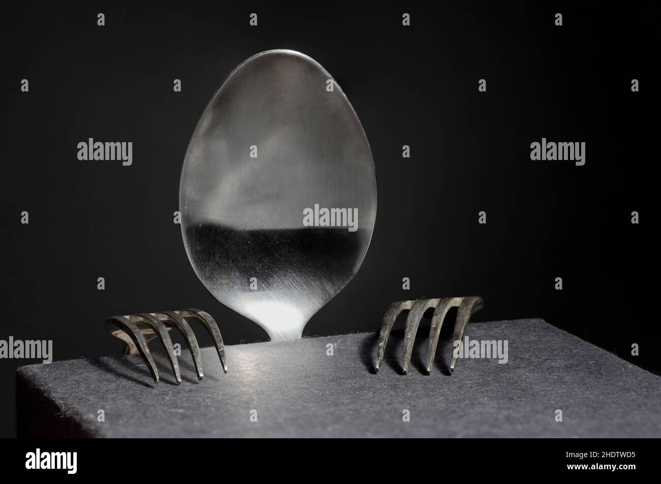 eating, figurine, cutlery, eat, figurines, cutleries Stock Photo - Alamy