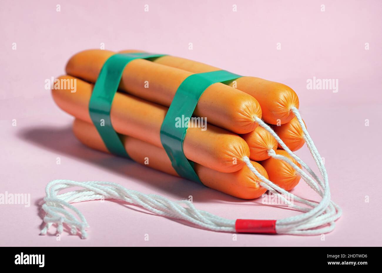 Dynamites fuse hi-res stock photography and images - Alamy