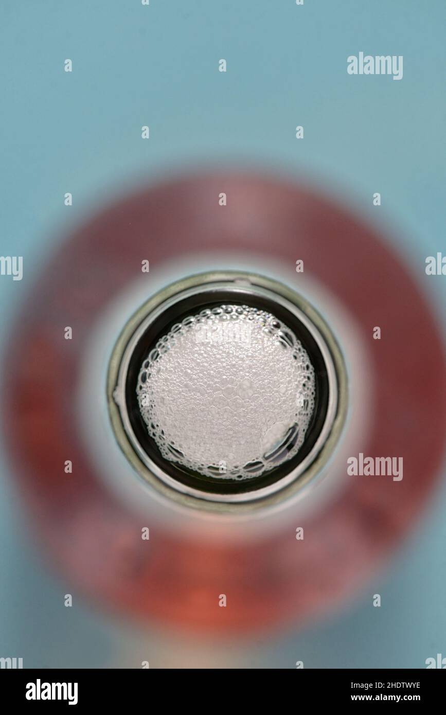 Soft drinks bottle bubbles hi-res stock photography and images - Alamy