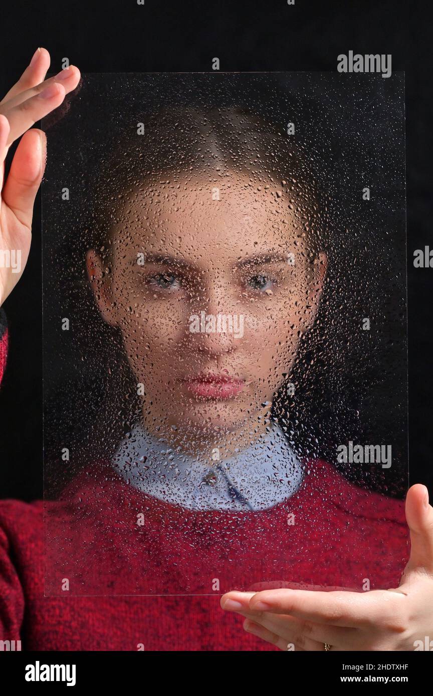 Waterdrops girl hi-res stock photography and images - Alamy