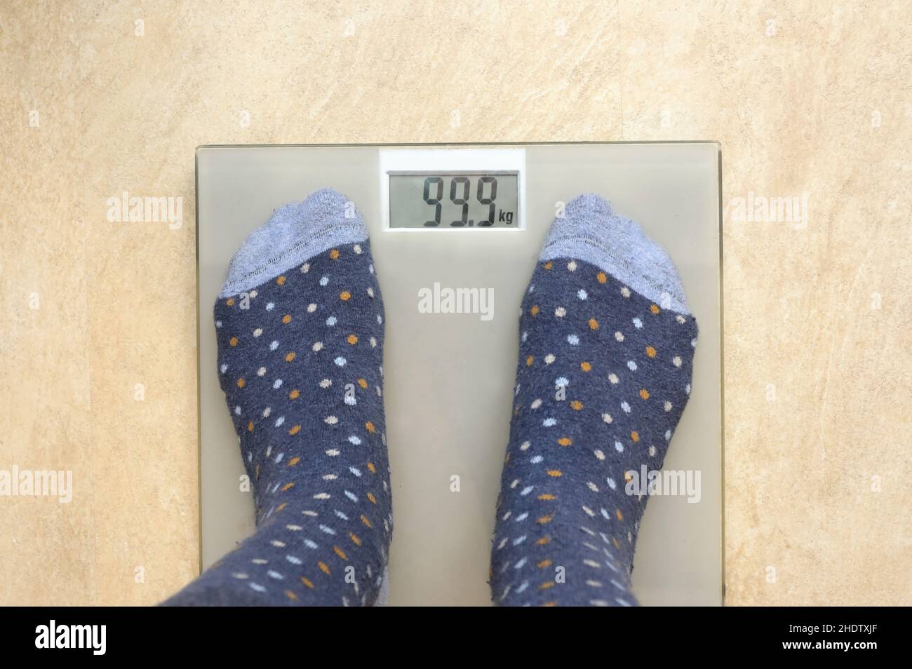 Weights scale hi-res stock photography and images - Alamy