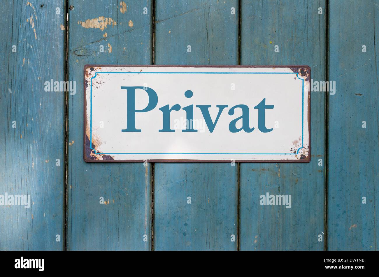 Rusted properties signs hi-res stock photography and images - Alamy