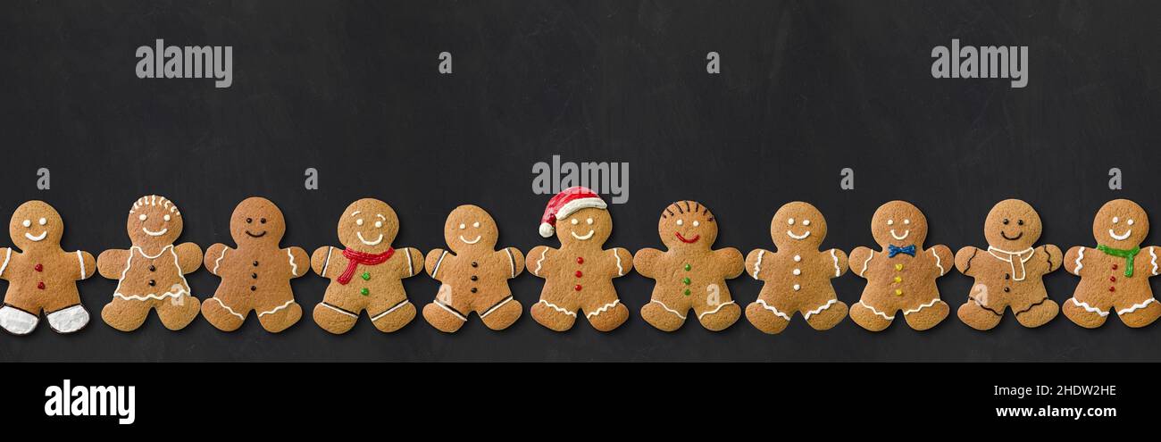 Row of gingerbread men hi-res stock photography and images - Alamy
