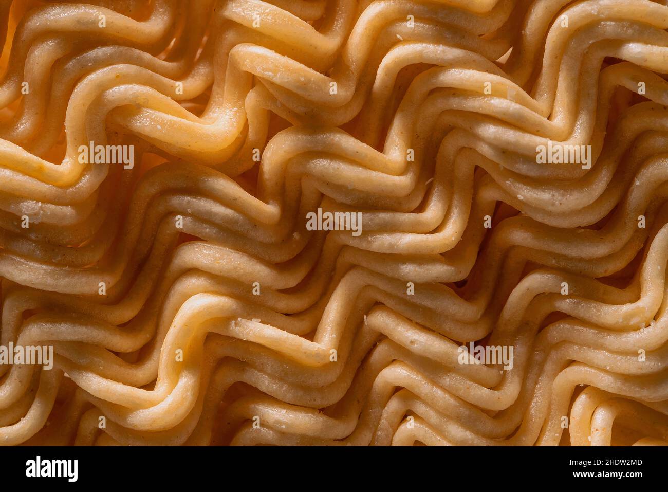 macro perpendicular view of raw instant ramen, studio lighting Stock ...