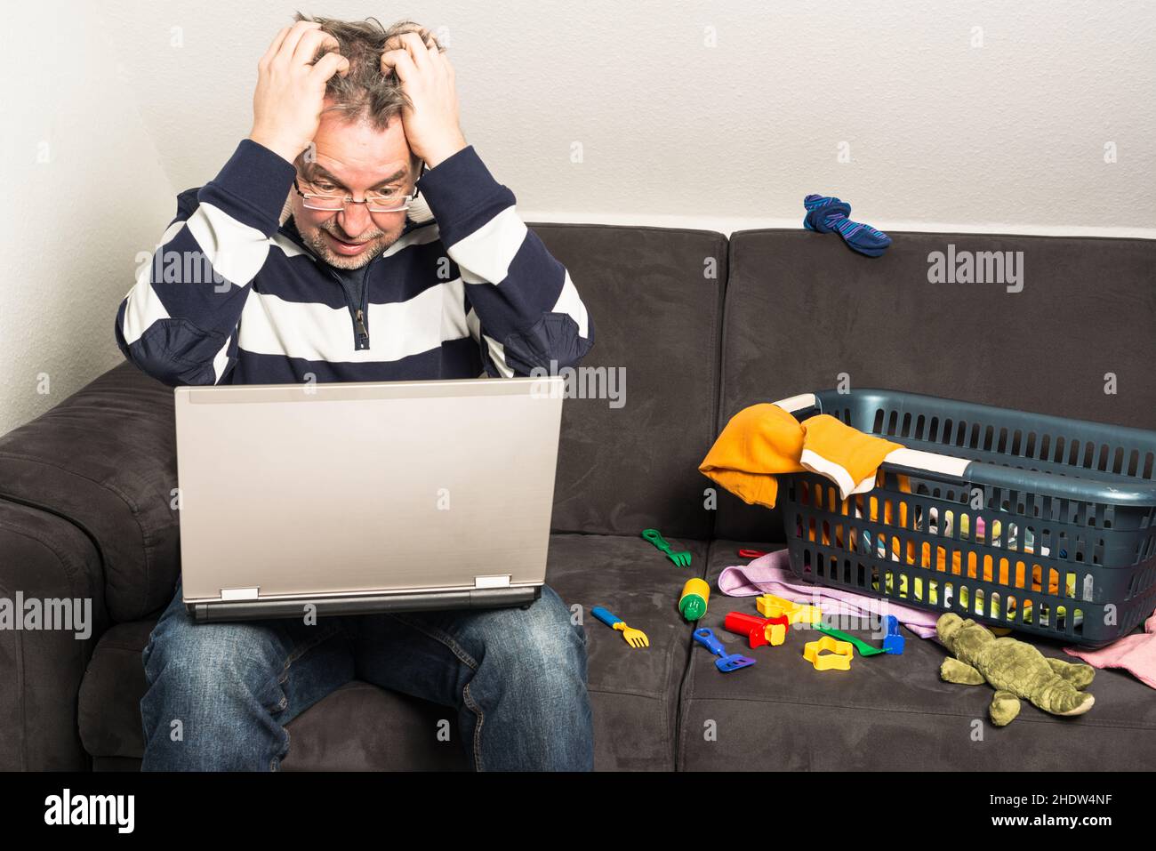 Homeoffice stress hi-res stock photography and images - Alamy