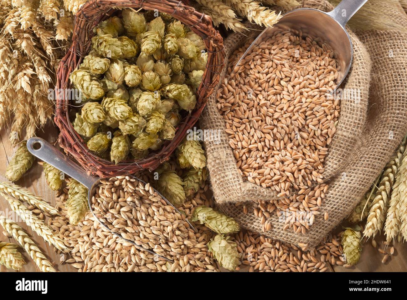 Malts and hops hi-res stock photography and images - Alamy