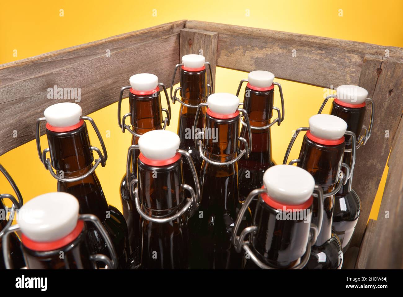 Food drink alcohol beer bottle crates hi-res stock photography and ...