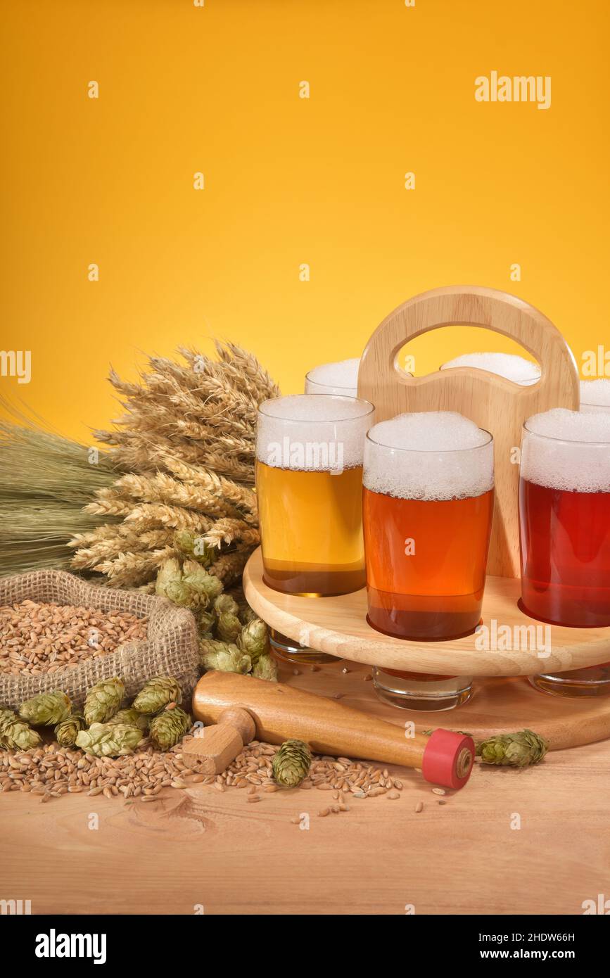 alcohol, beer glass, Beer Glass Carrier, alcohols Stock Photo - Alamy