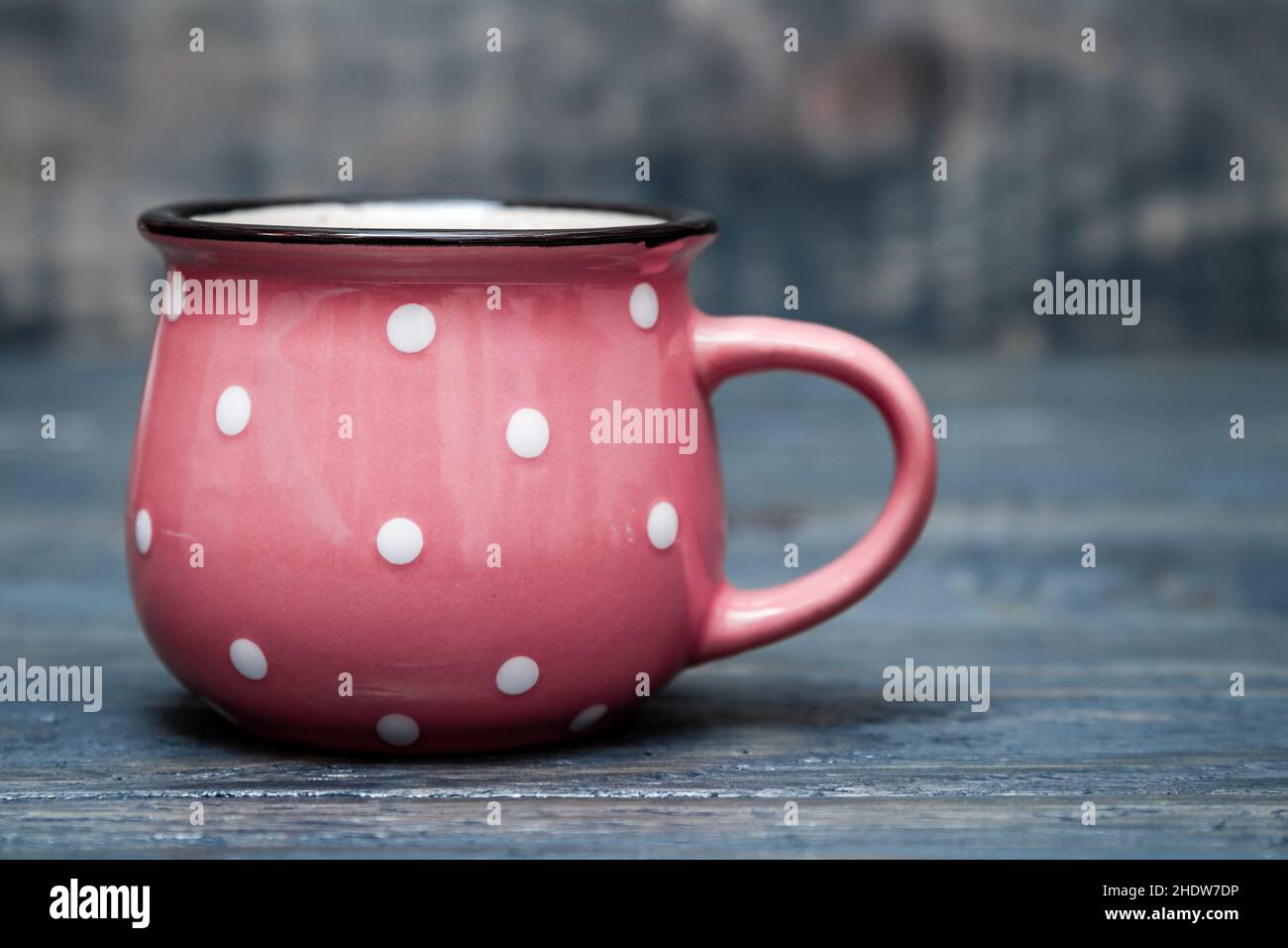 Spotted tea cups hi-res stock photography and images - Alamy
