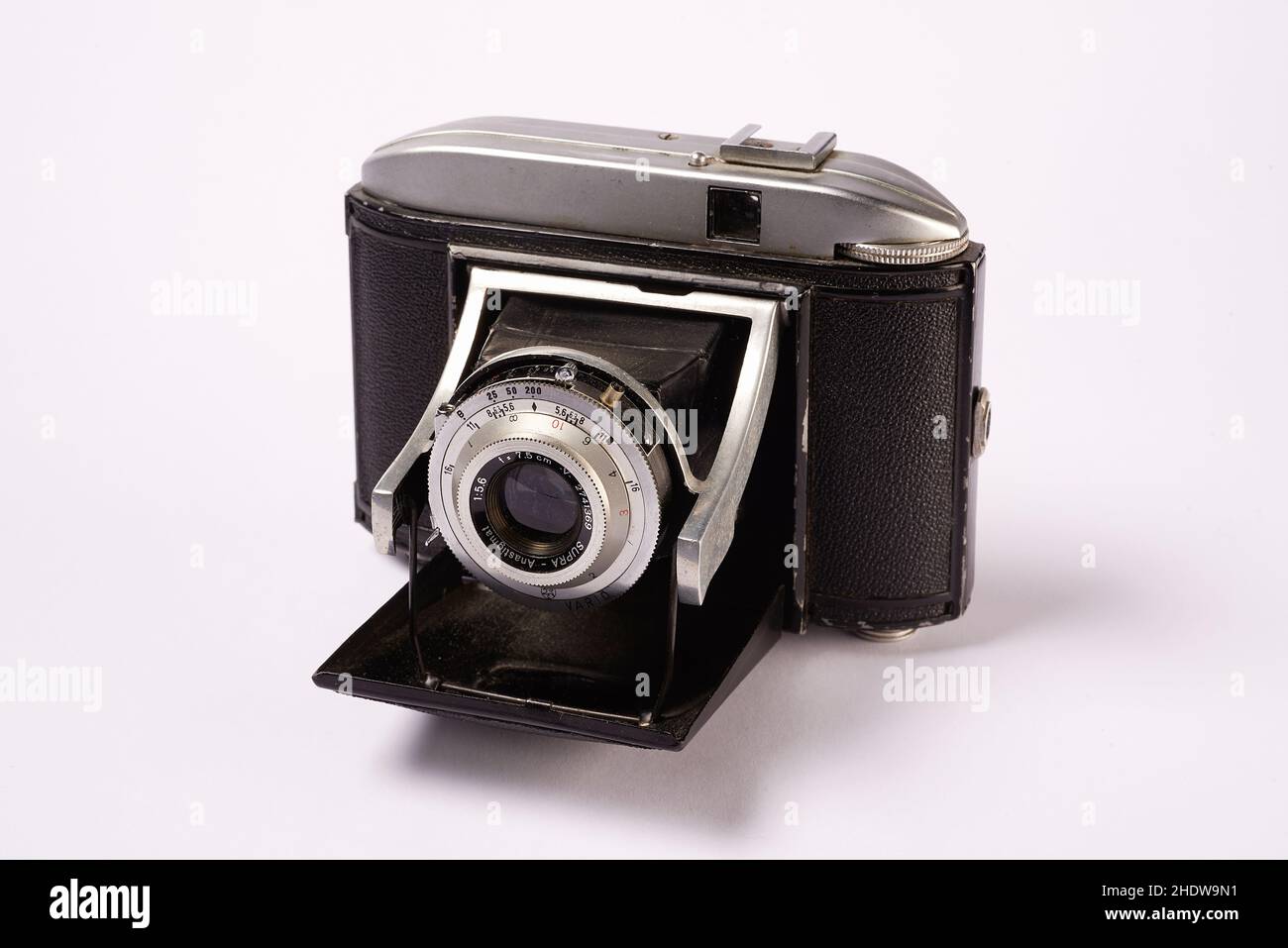Nixon Trixette compact bellows vintage camera, year 1959, studio ...