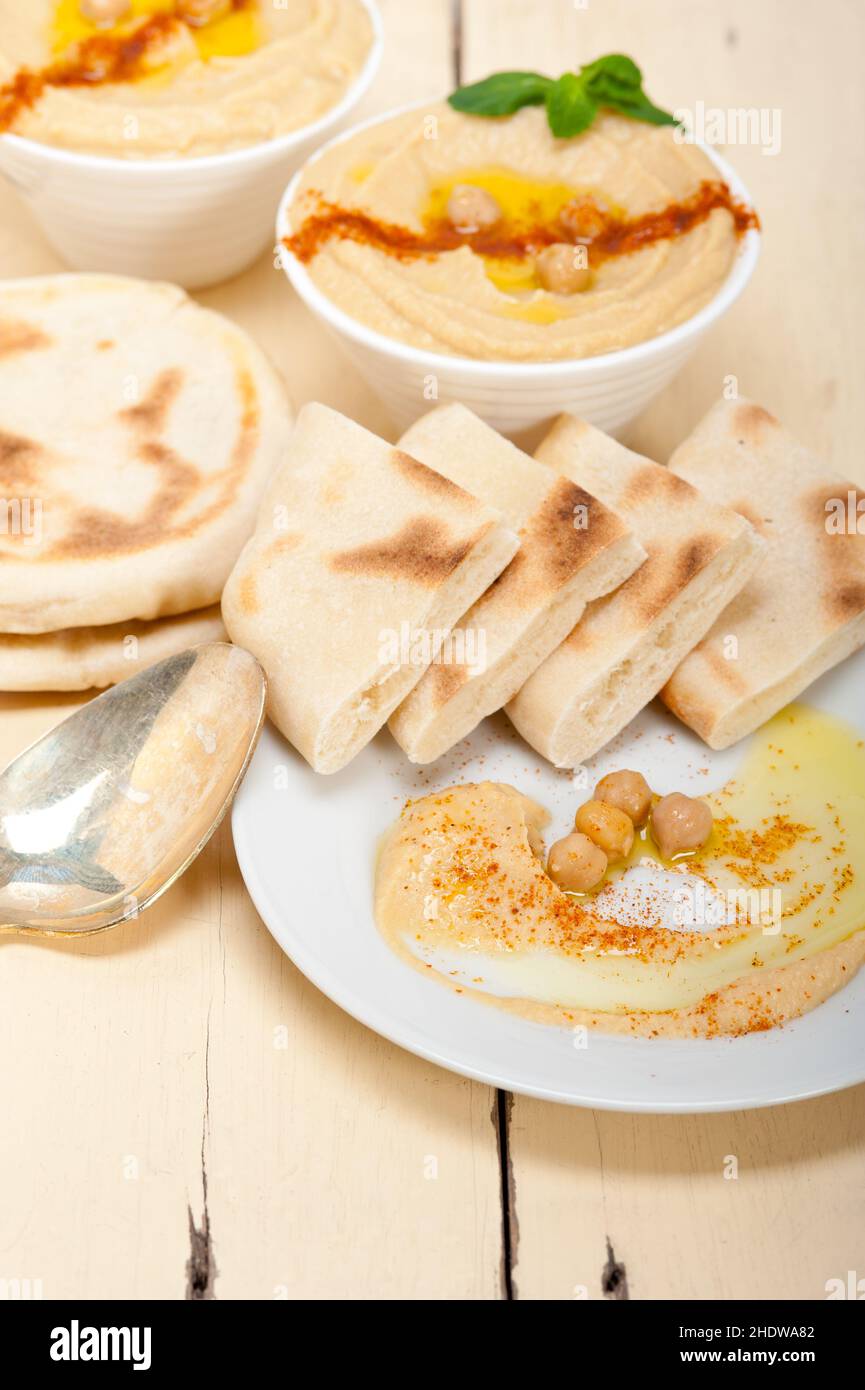 Arab breads hi-res stock photography and images - Alamy