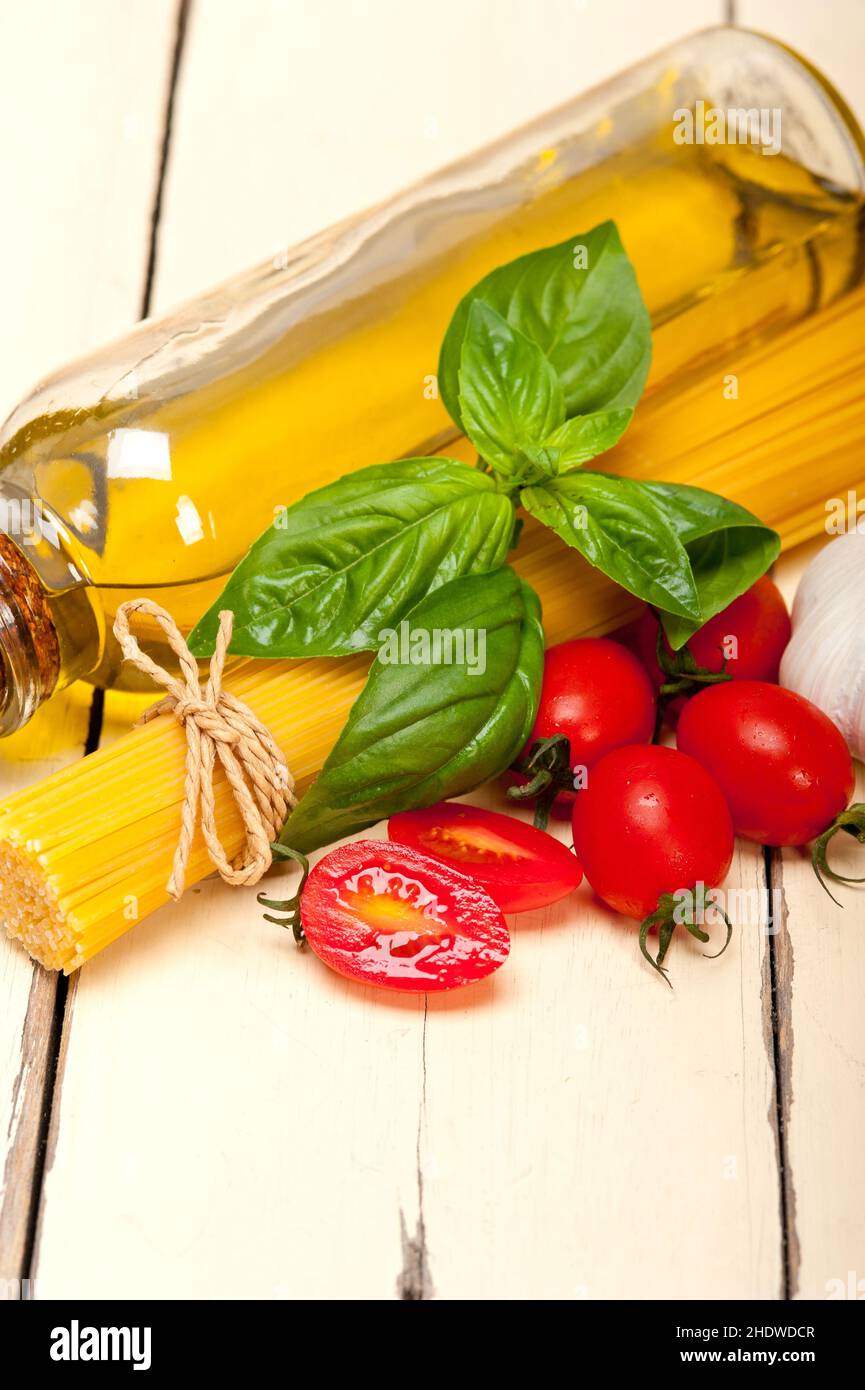 spaghetti, italian cuisine, ingredients, spaghettis, involtini, italian ...