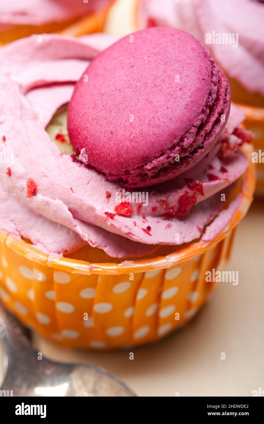 cupcake, macaron, cupcakes, macarons Stock Photo - Alamy