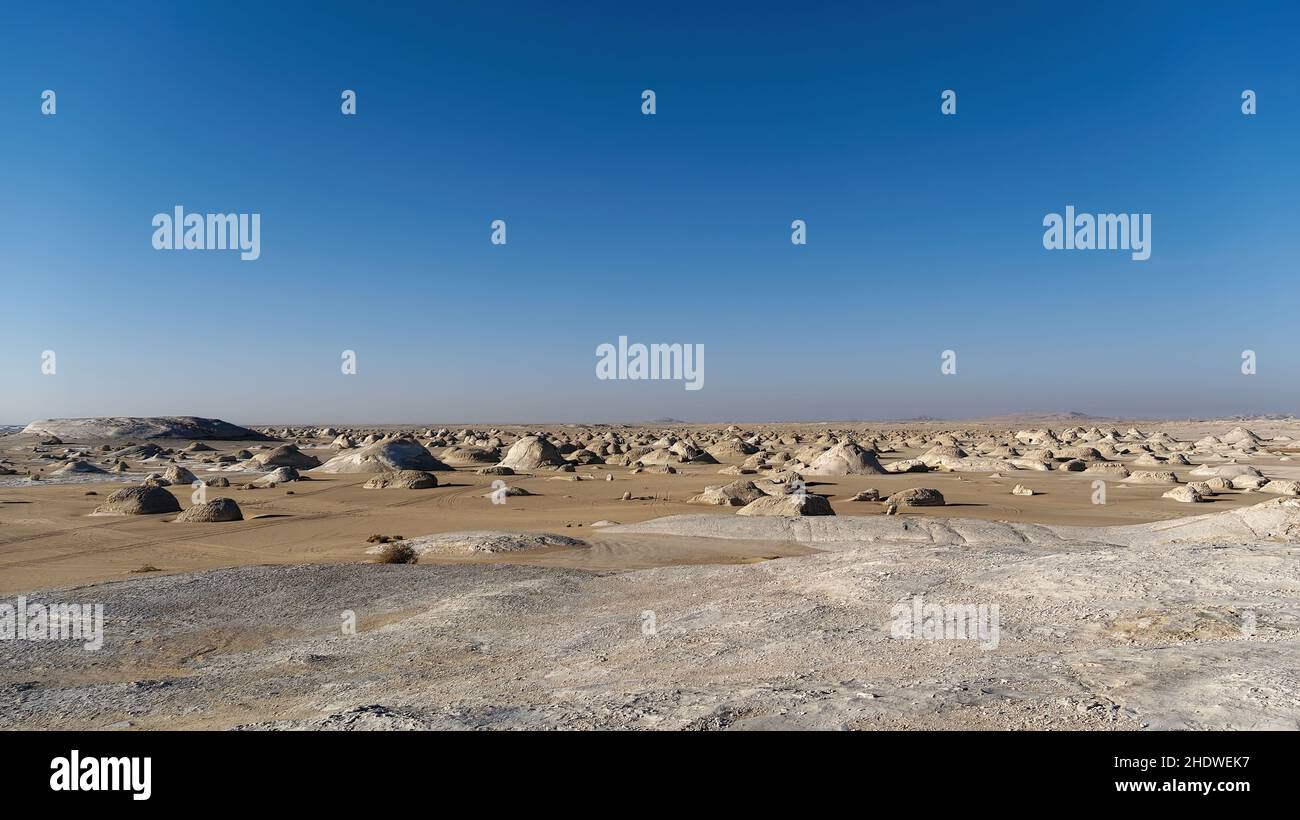 Beautiful view of the White desert in Egypt Stock Photo - Alamy
