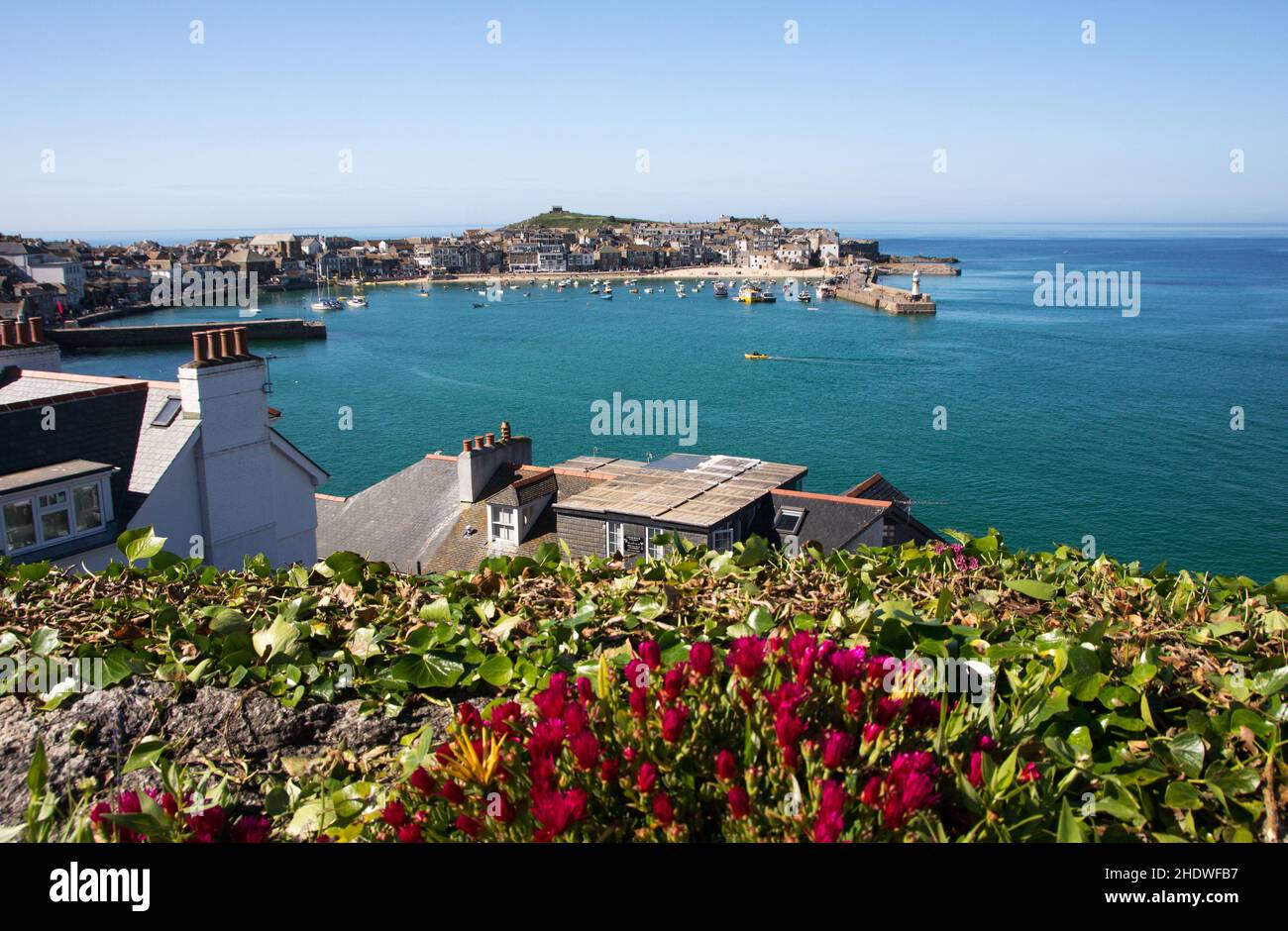 Atlantic ocean village cornwall hi-res stock photography and images - Alamy