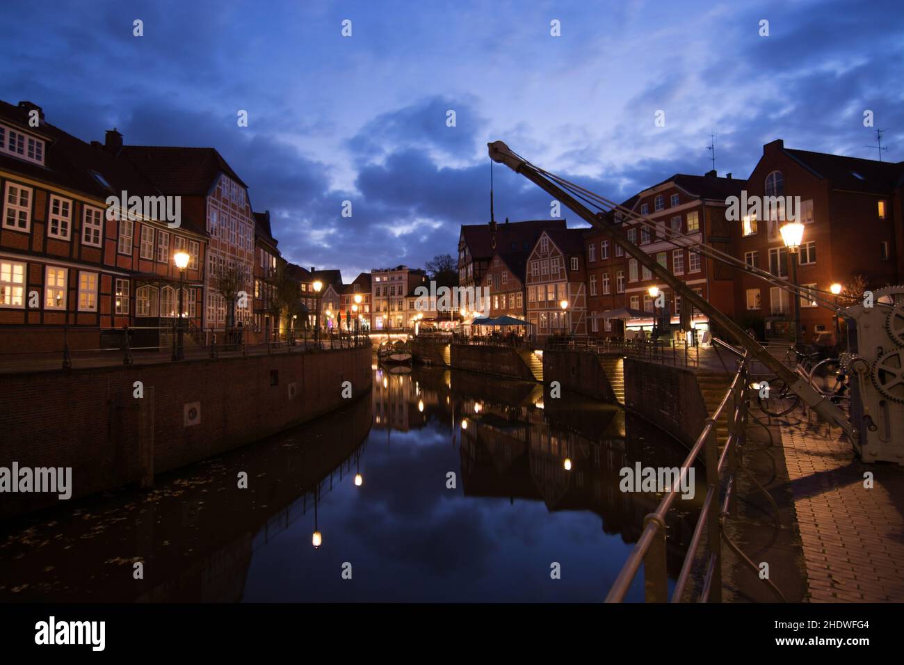 Stade crane hi-res stock photography and images - Alamy