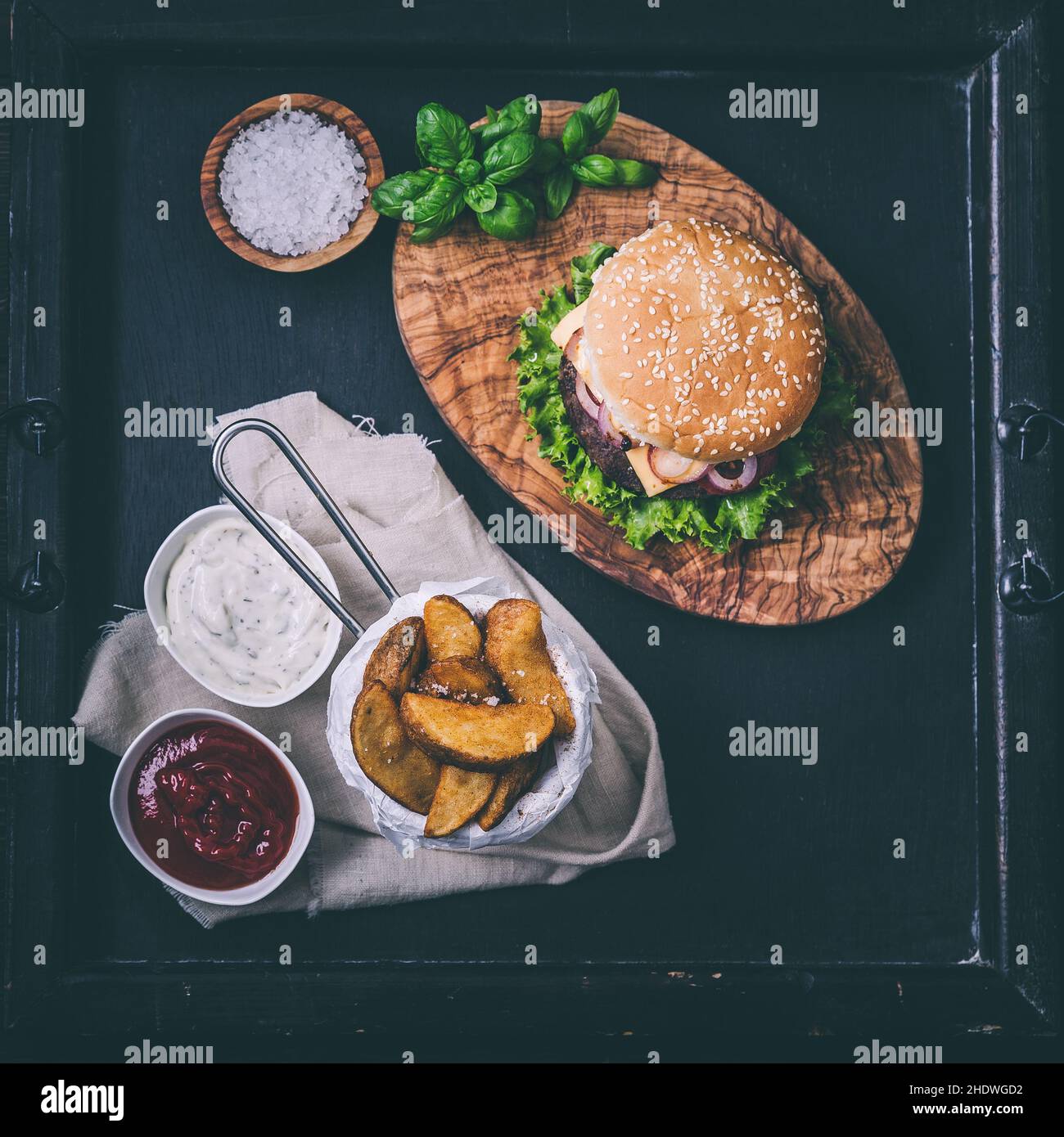 Bbqs and burgers hi-res stock photography and images - Alamy