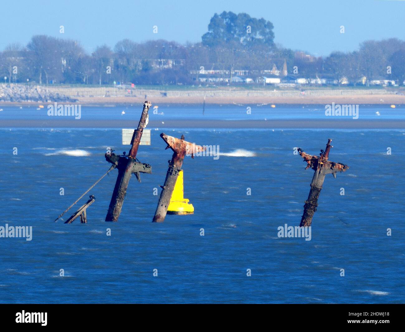 Sheerness, Kent, UK. 7th Jan, 2022. The masts of historic WW2 shipwreck ...