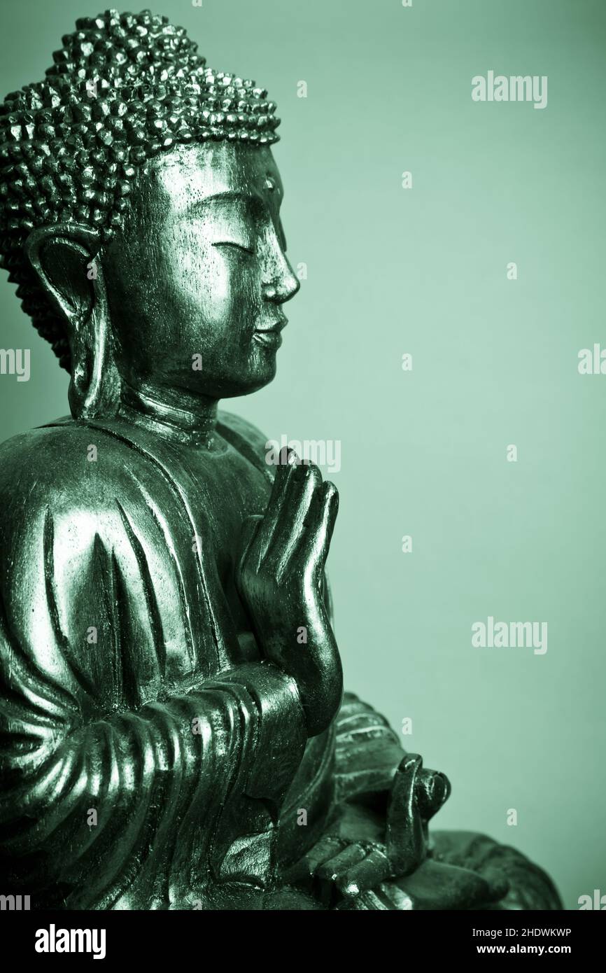 Buddha meditating hi-res stock photography and images - Alamy