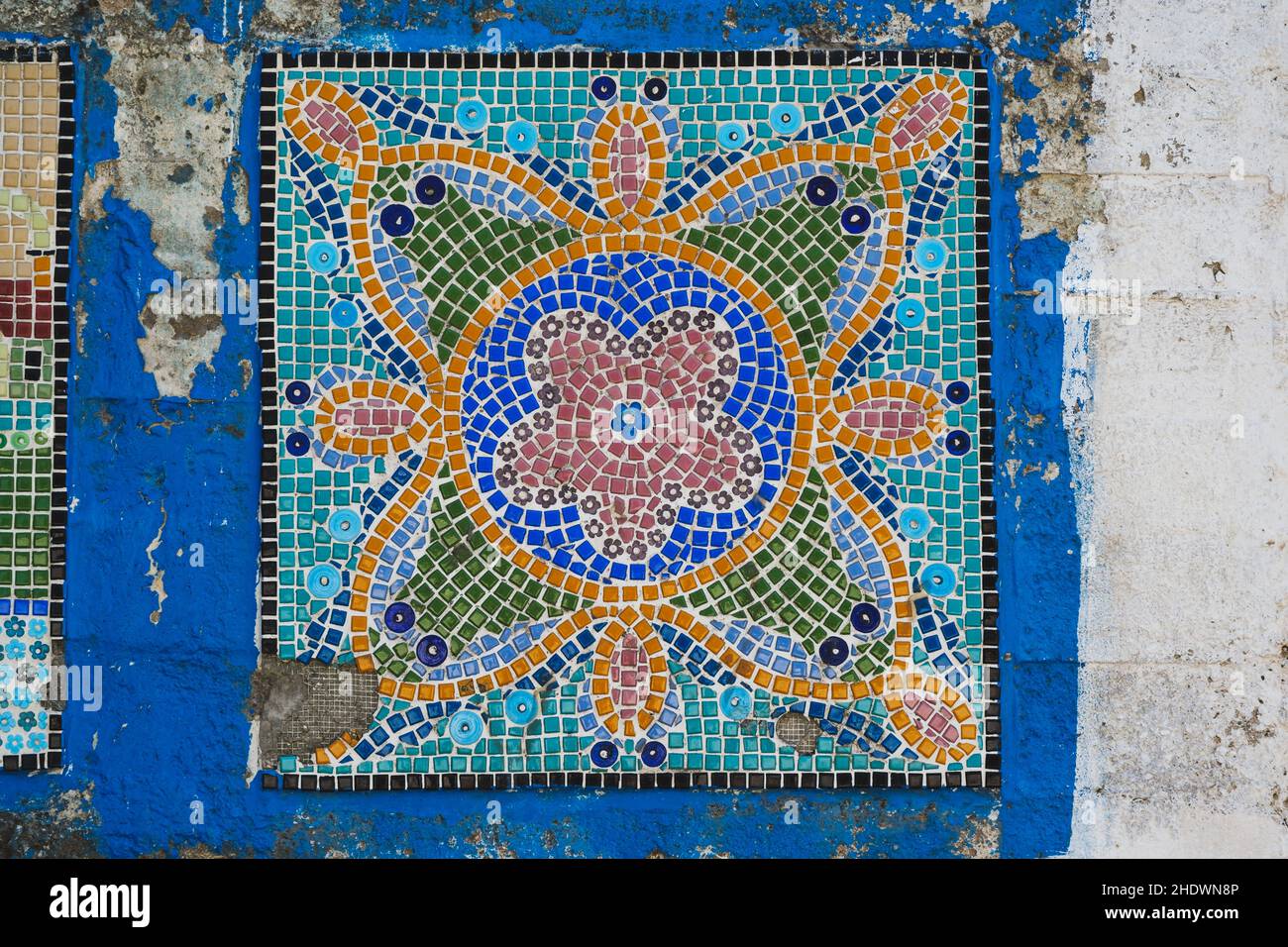 Faience tile hi-res stock photography and images - Alamy