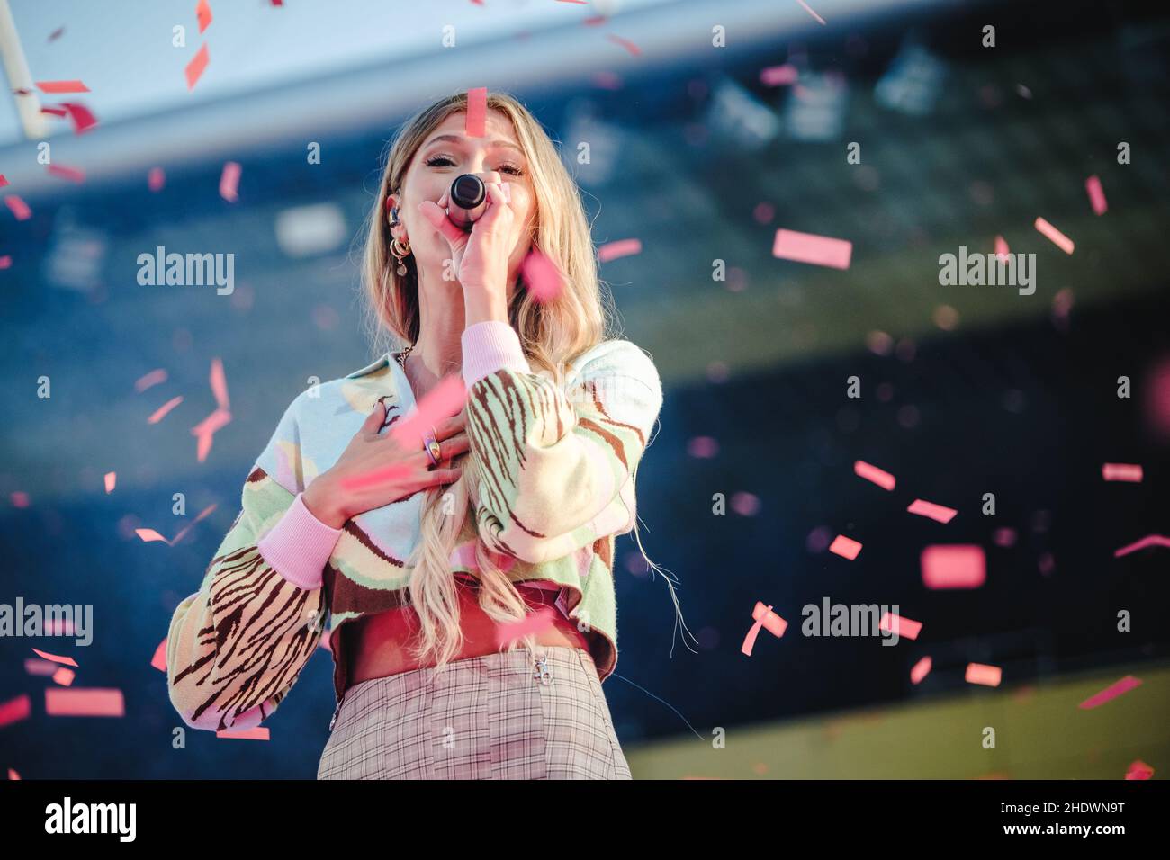 Leony burger hi-res stock photography and images - Alamy