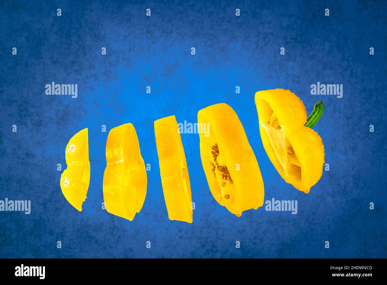 bell pepper, sliced, paprika, sliceds Stock Photo - Alamy