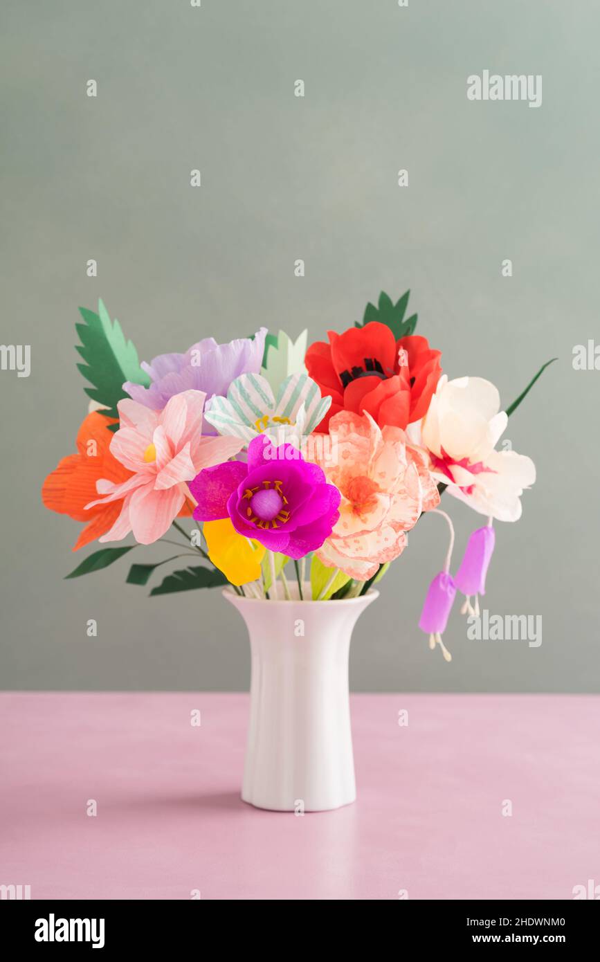 handicrafts, bouquet, vase, handicraft, bouquets, vases Stock Photo - Alamy
