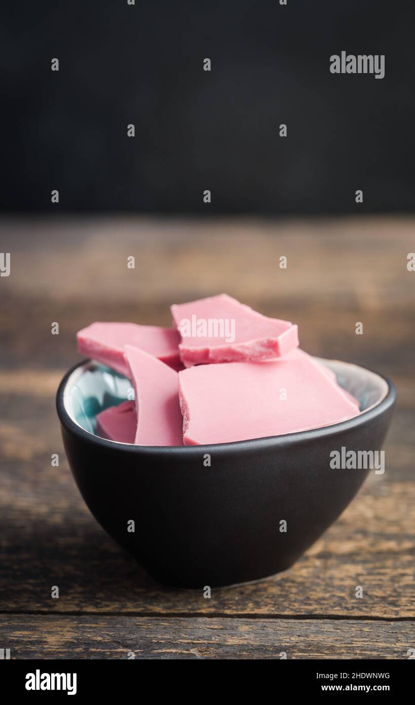 Ruby bar hi-res stock photography and images - Alamy