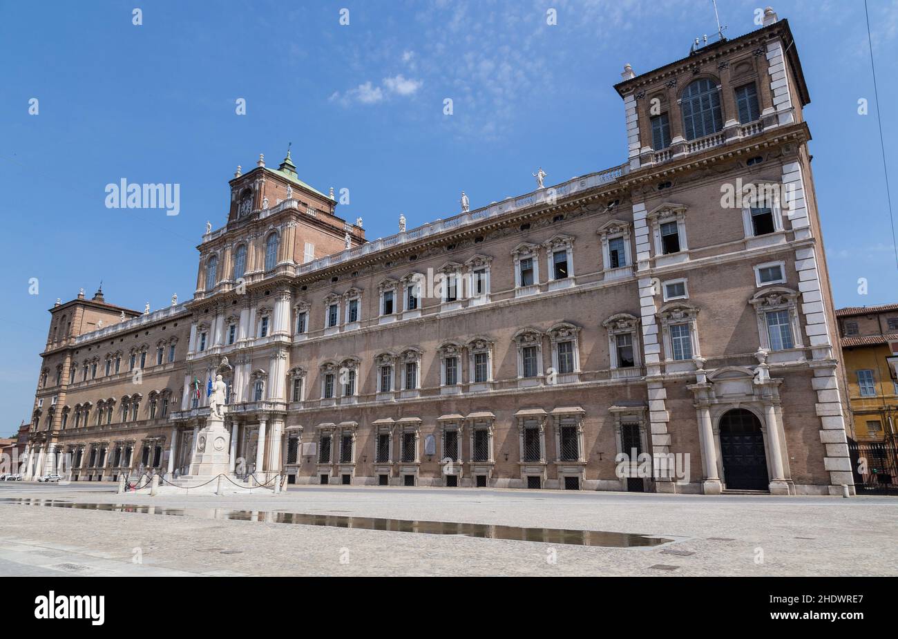 piazza duomo, modena, Military Academy Stock Photo - Alamy