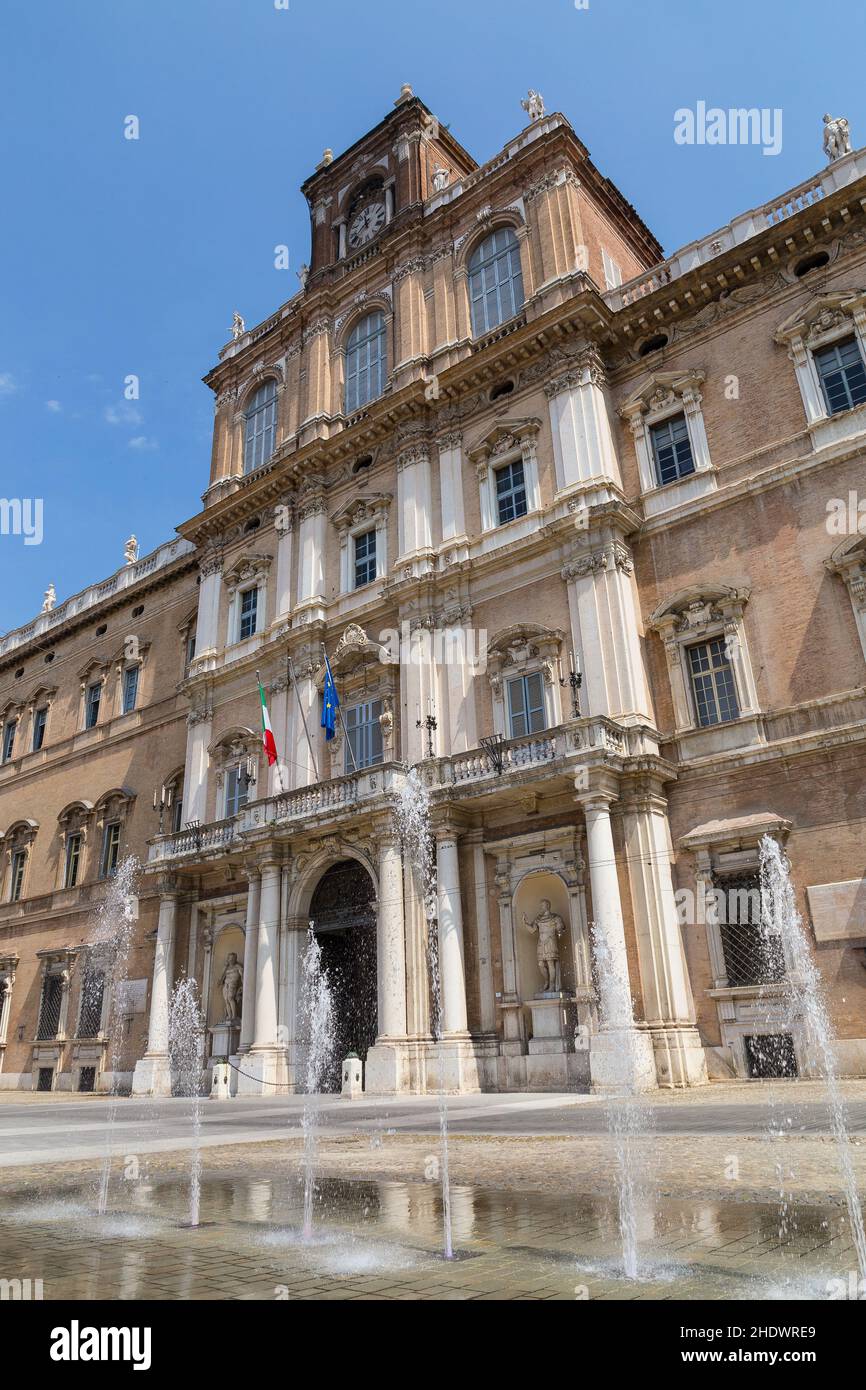 piazza duomo, modena, Military Academy Stock Photo - Alamy
