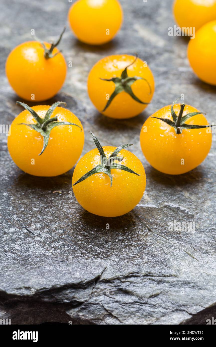 yellow, cherry tomato, yellows, cherry tomatos Stock Photo - Alamy