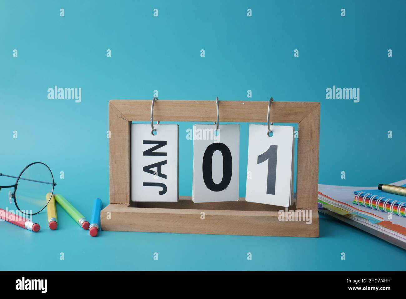 wooden calendar set on 1st of january Stock Photo - Alamy