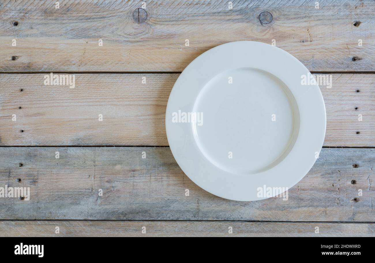 plate, dishware, plates, crockery, dishwares Stock Photo - Alamy