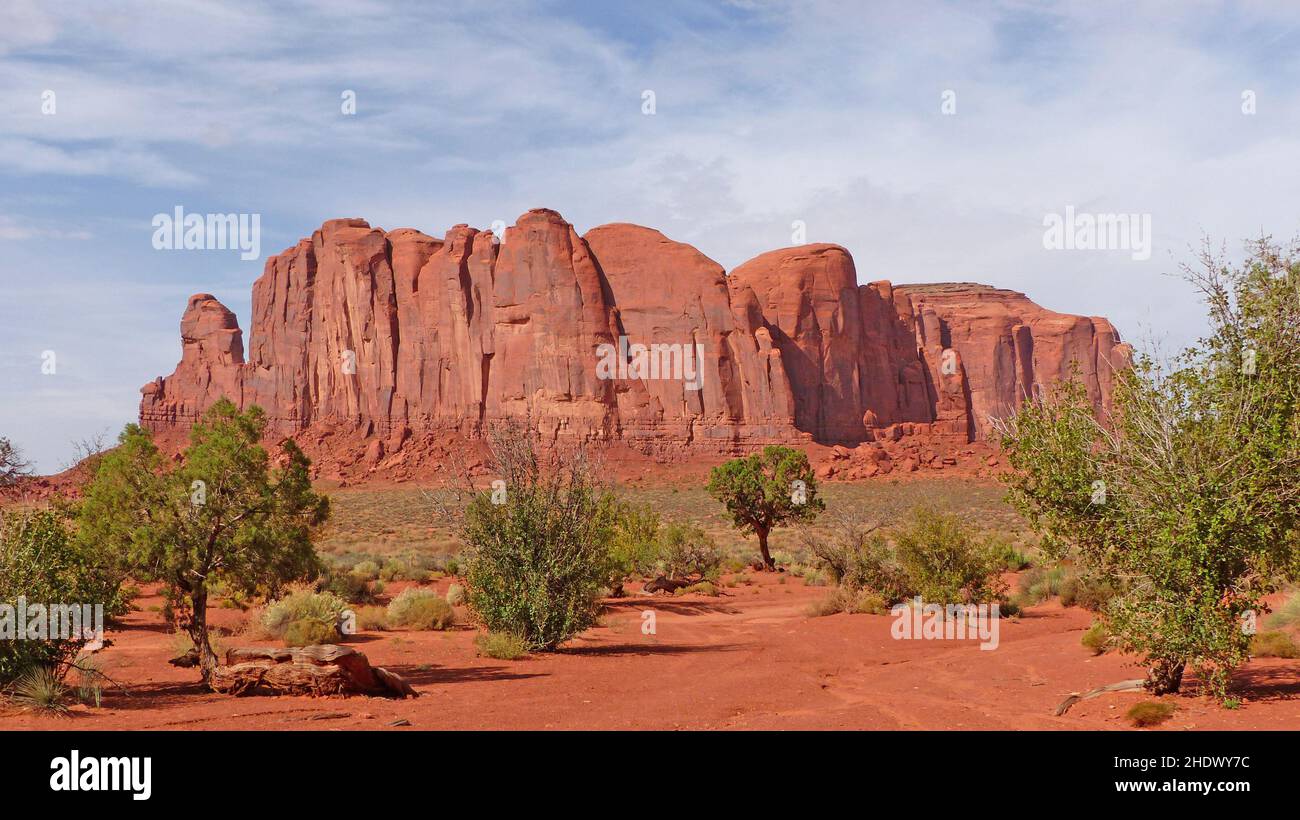 monument valley, colorado plateau, monument valleys Stock Photo - Alamy