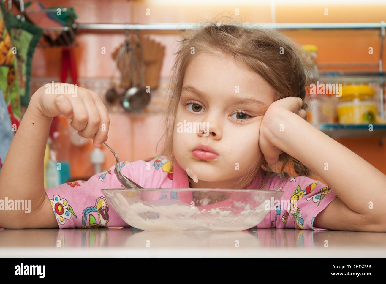 girl, eating, bored, girls, eat, boreds Stock Photo - Alamy