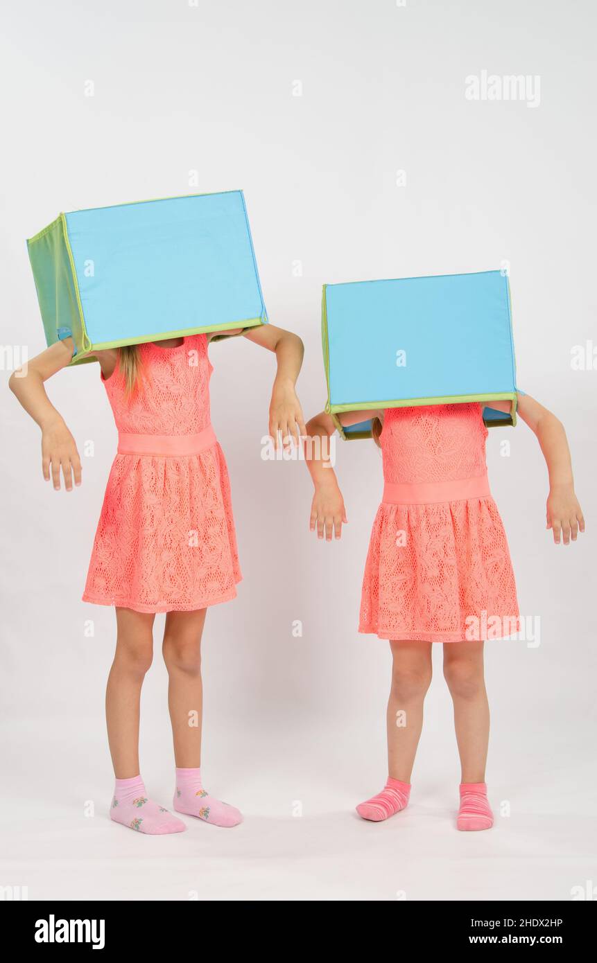 girl, hiding, fun, girls, hide, funs Stock Photo - Alamy