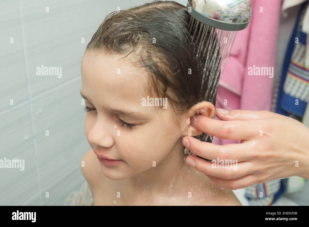 girl, washing, washing hairs, girls, wash, wash hair, wash hairs ...