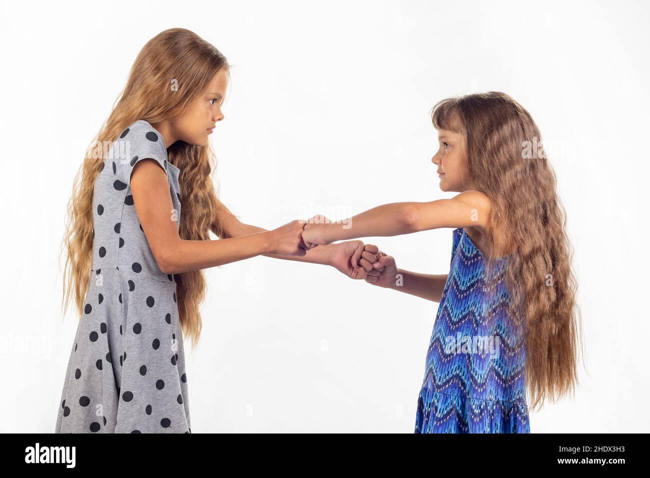 controversy, sisters, arguing, controversies, sister Stock Photo - Alamy