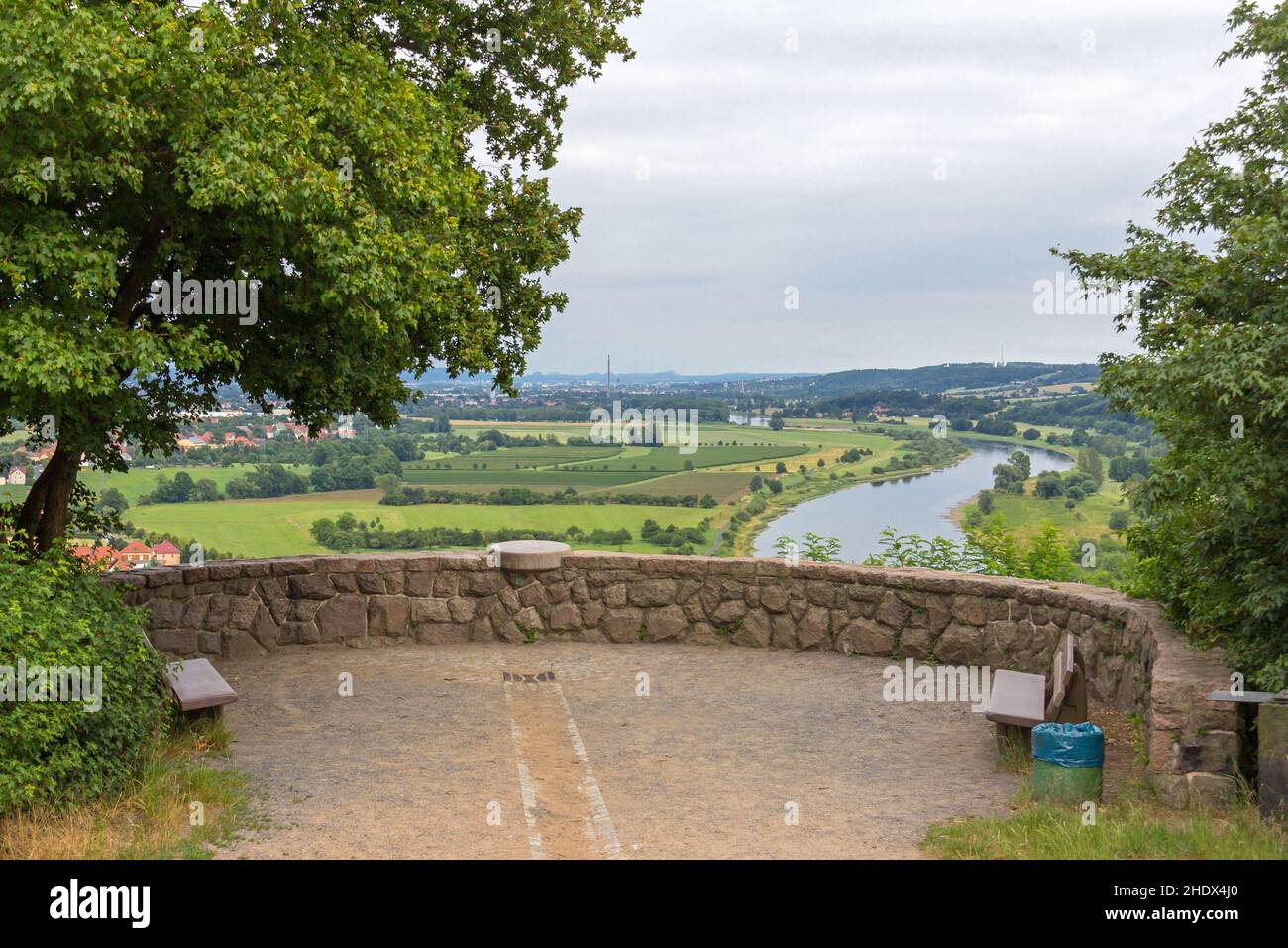 Natures observation hi-res stock photography and images - Alamy